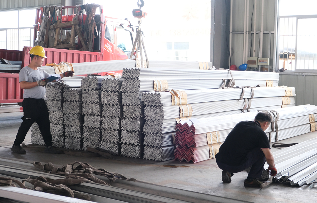 Stainless Profiles & Custom Sections for Industry | Walmay